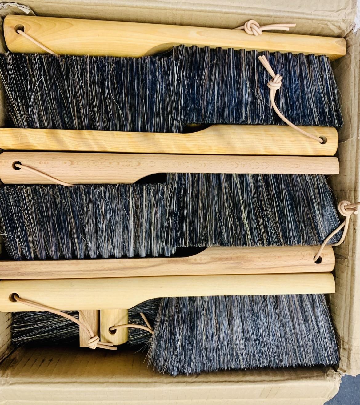 What are the 2 Best Horsehair Bench Brushes on Amazon?